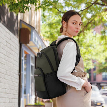 Hand Luggage Essentials Checklist | Use Our Hand Luggage Checklist to ...